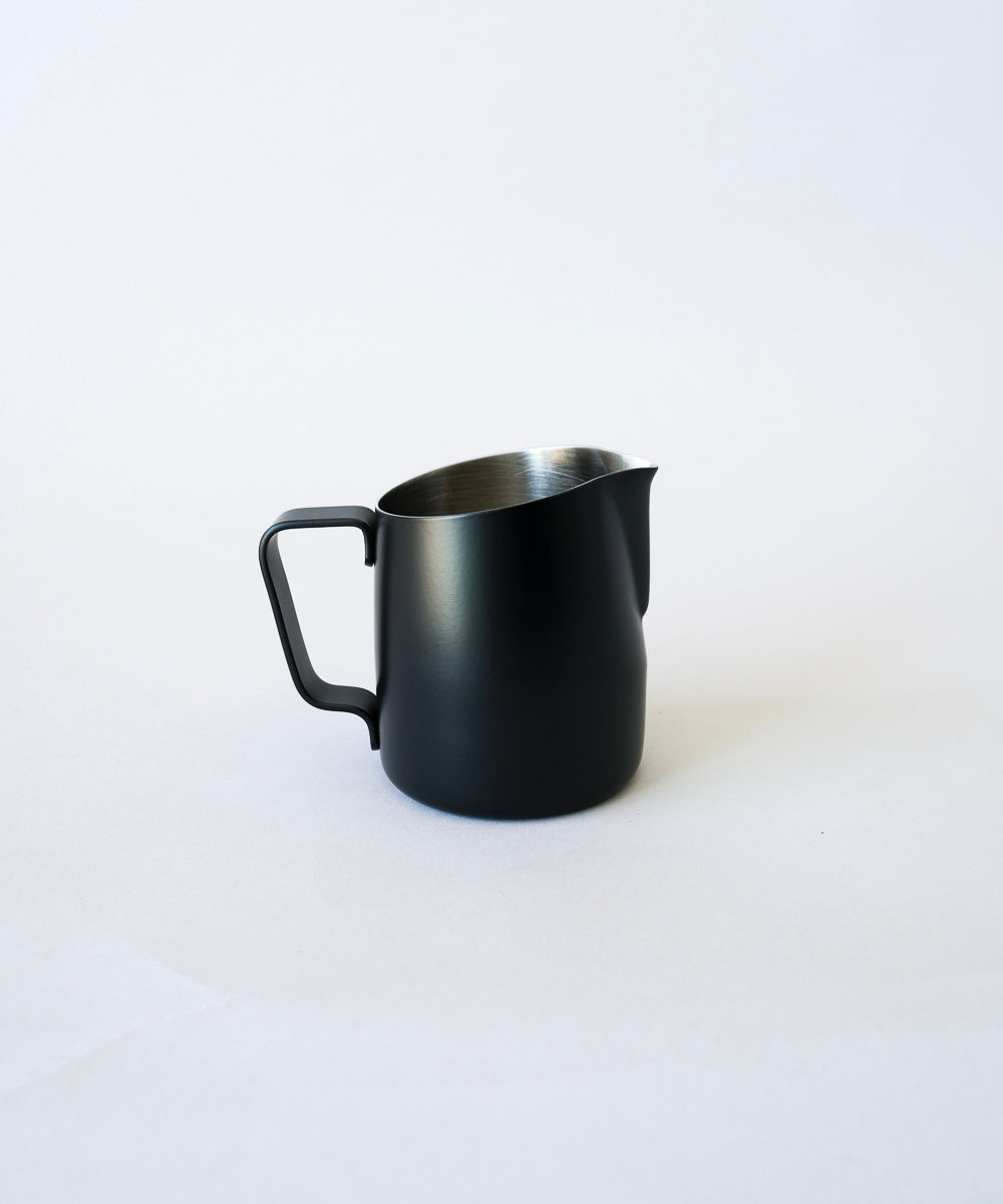 10oz Latte Art Pitcher with Narrow Spout in Black – Slow Pour Supply