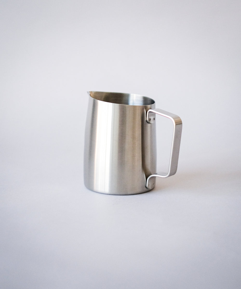 17oz Latte Art Pitcher with Round Tip and Dual Volume Indicator in Bru ...